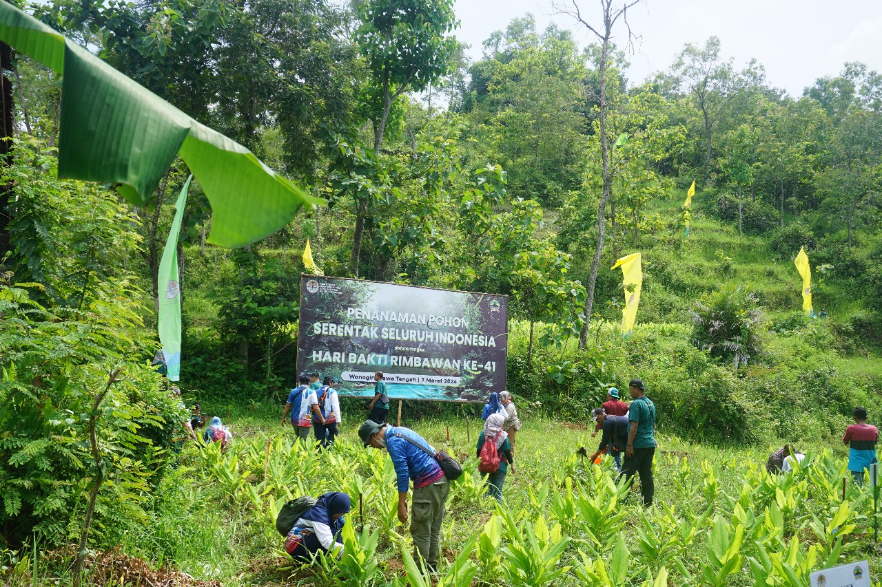 Yang Melambung dari Watu Lumbung – STKIP PGRI Ponorogo